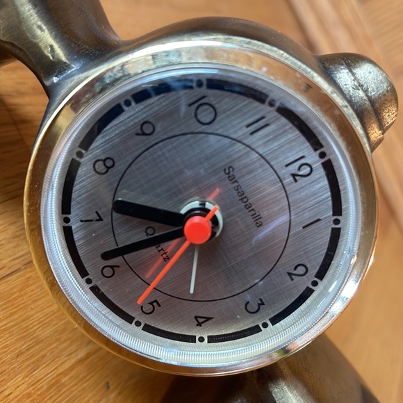 Sarsaparilla | Accents | Sarsaparilla Quartz Airplane Clock | Poshmark